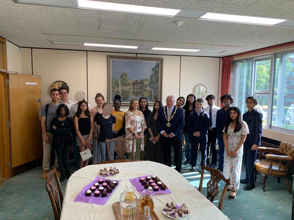 Young Commissioners visit the Mayor’s Parlour! - Volunteer Centre Sutton